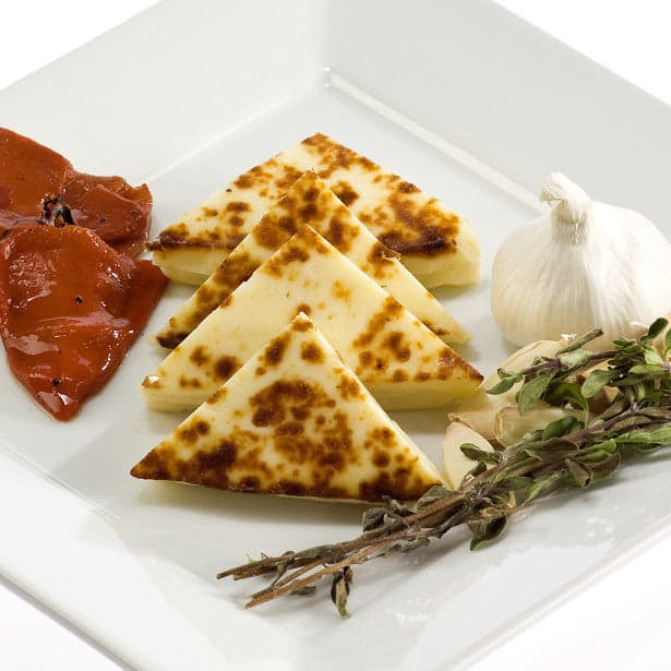 Garlic Bread Cheese – Savory Garlic-Infused “Bread” Cheese 6 oz Block)